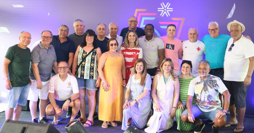 Apcef/MG celebra o 53º aniversário da Fenae | Fenae Portal